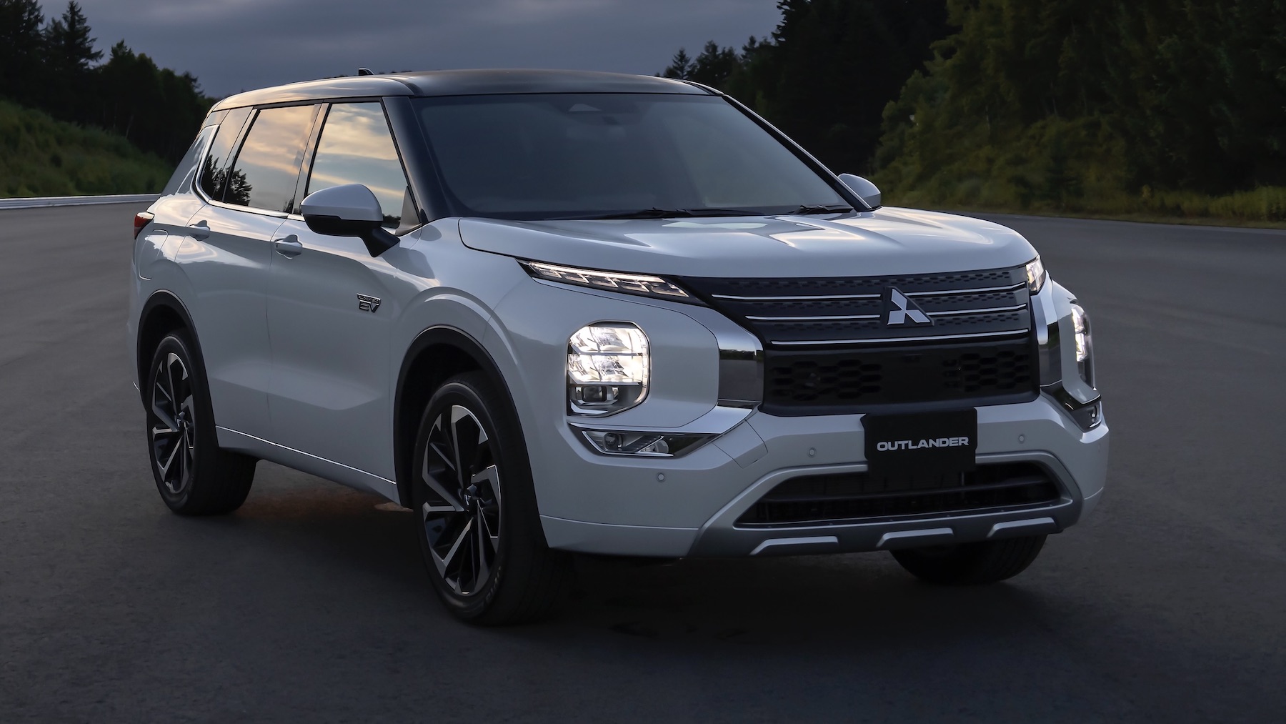 Mitsubishi outlander | Rephones.ru